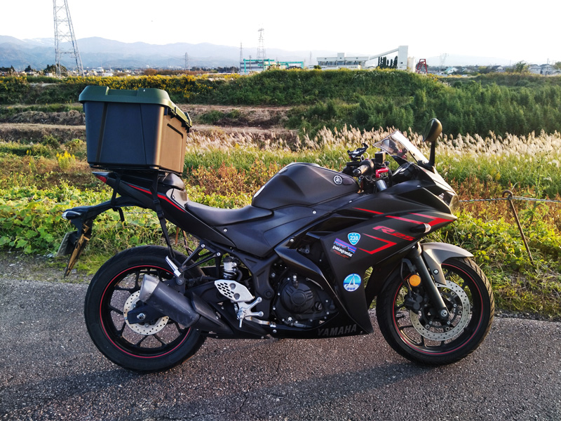 YAMAHA YZF-R25 ついにホムセン箱仕様に